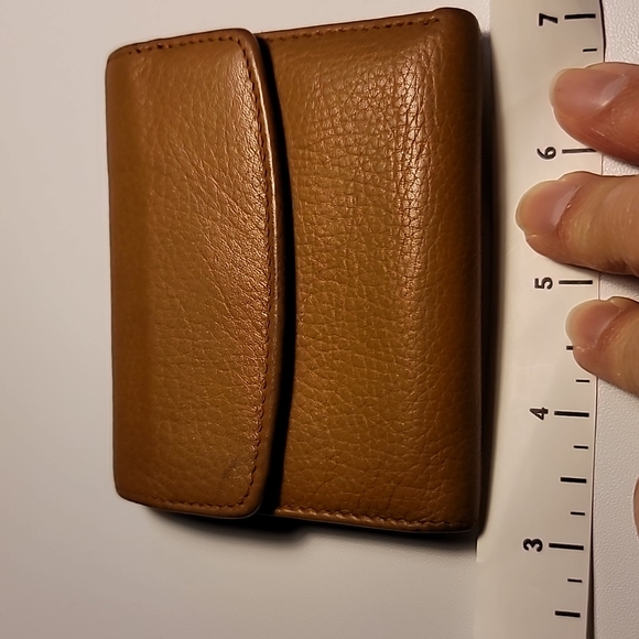Buxton | Bags | Buxton Unisex Trifold Wallet Light Brown Caramel Like ...